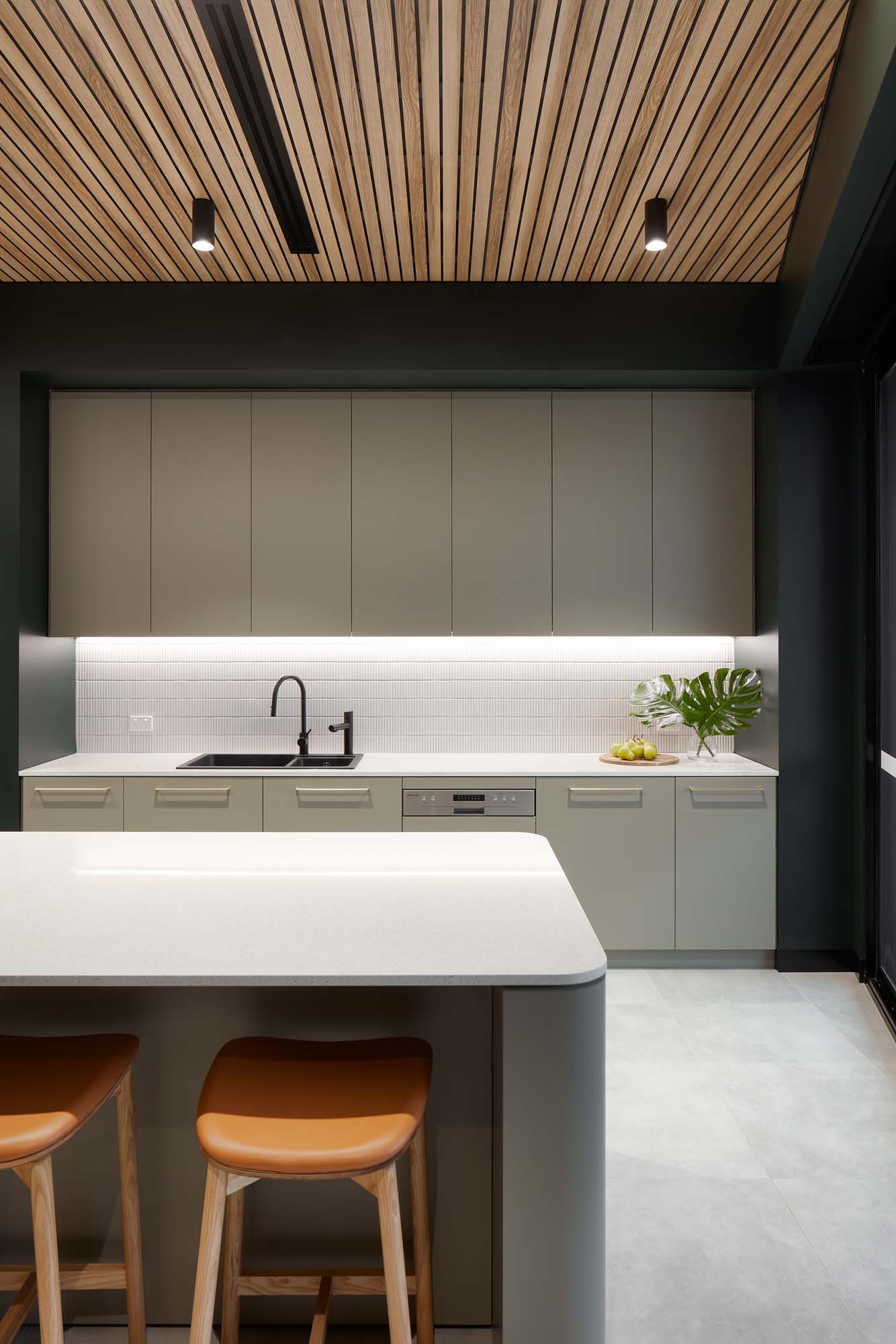 Crest Interiors - Decor Systems Office & Showroom Fitout Sydney